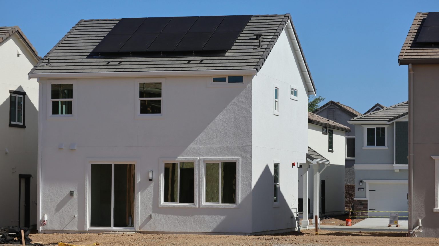 Couple have zero energy bills and drive around for free after making ...